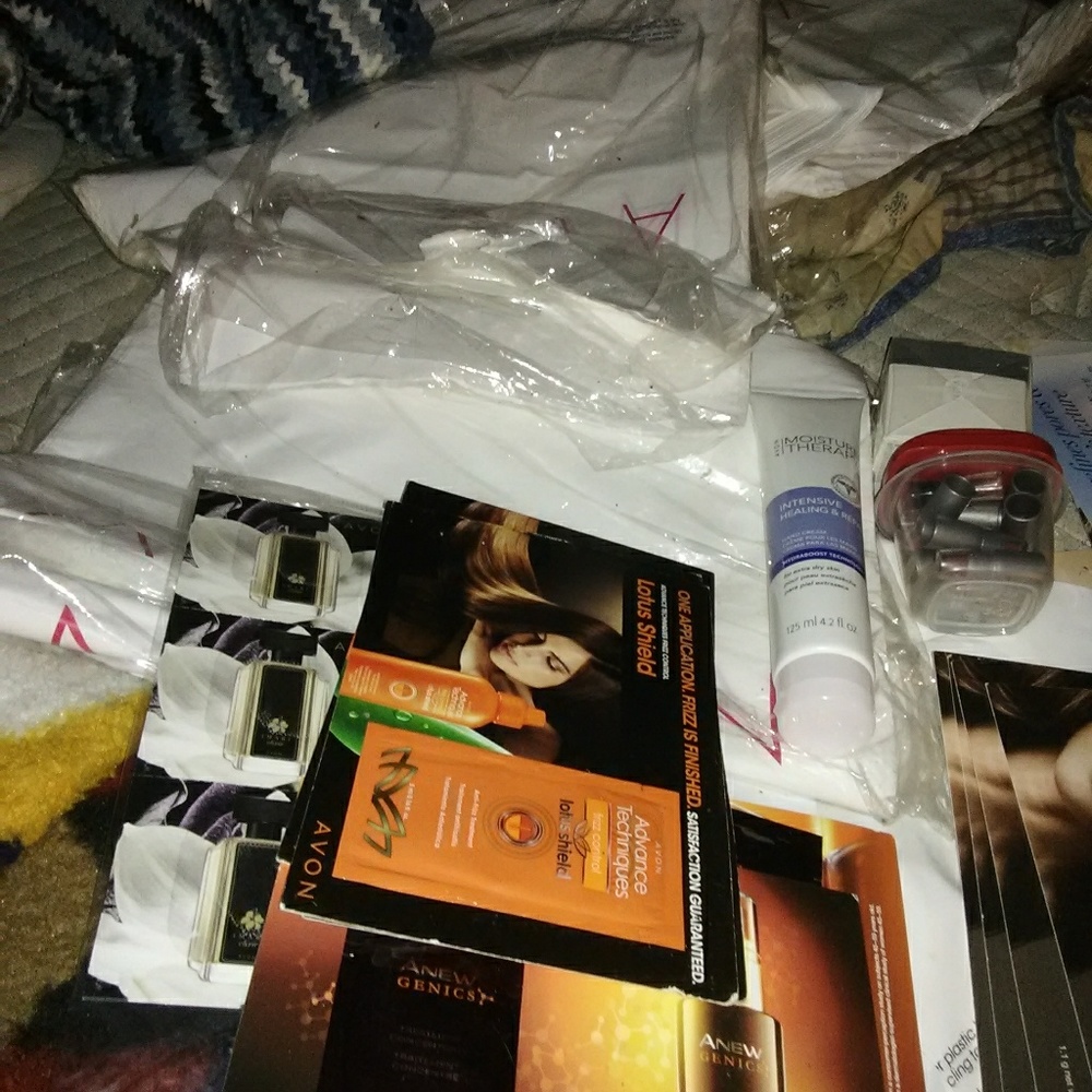 Avon Business Items And Samples - Gem